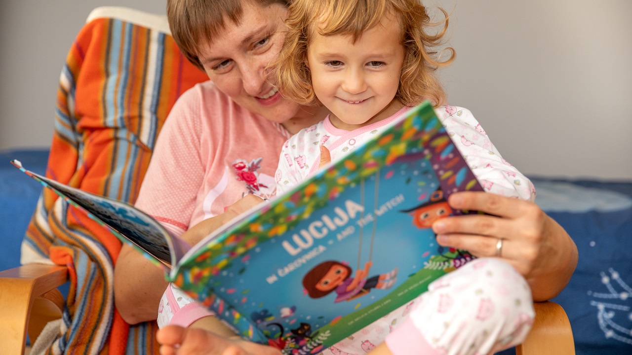 A Book About Happiness for Children – MINI POLIGLOTINI
